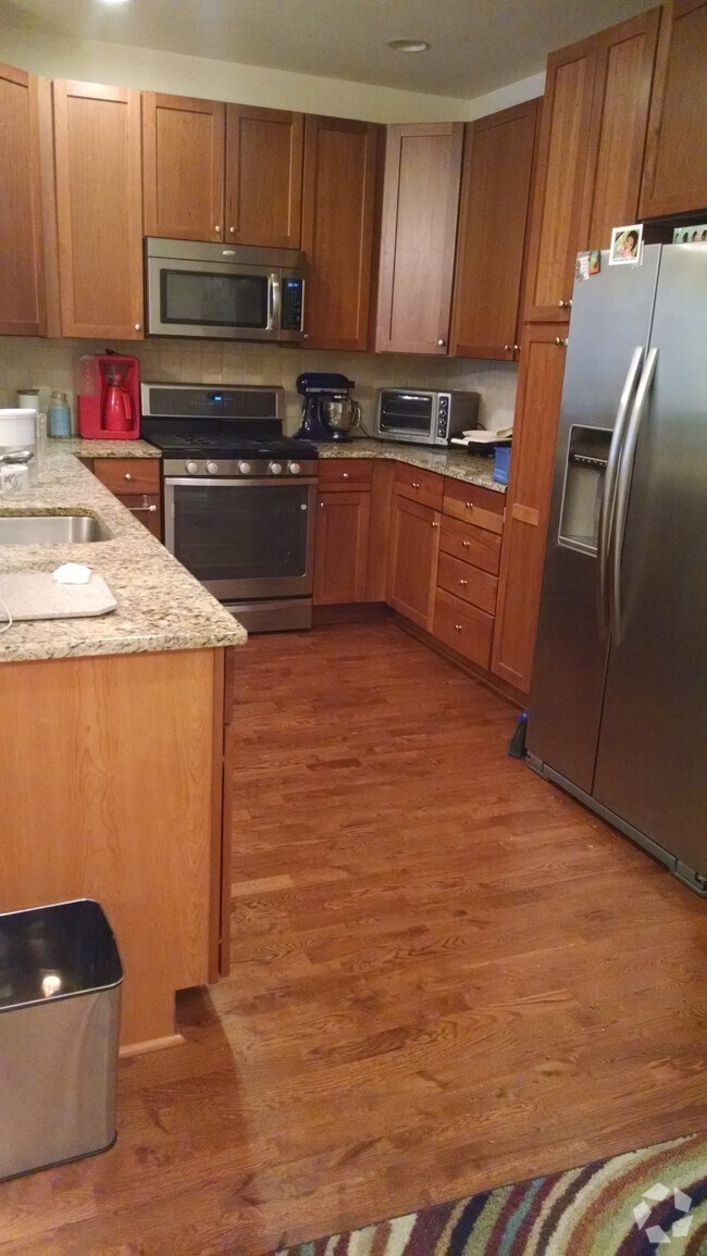 Naval Square Apartments for Rent with a Garage - Philadelphia, PA - 1 ...