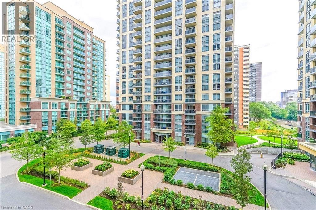 1 Michael Power Pl Unité 1707, Toronto, ON M9A 0A1 - Appartement à ...