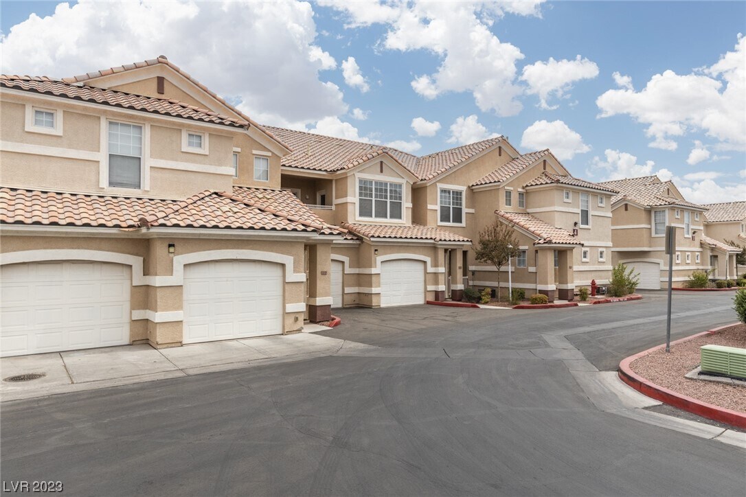 5855 Valley Dr Unit 2019, North Las Vegas, NV 89031 - Condo for Rent in ...