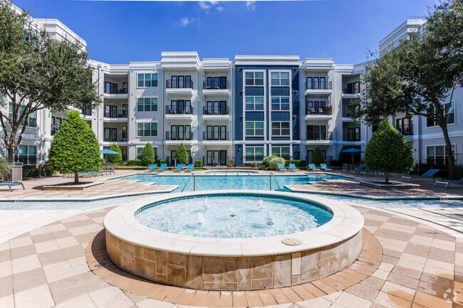 Apartments for Rent with High Ceilings in Addison Circle Park, Addison ...