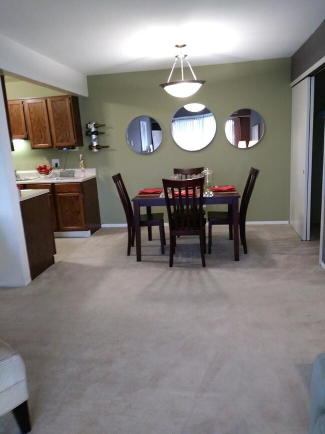 Three Oaks Apartments Rentals - Troy, MI | Apartments.com