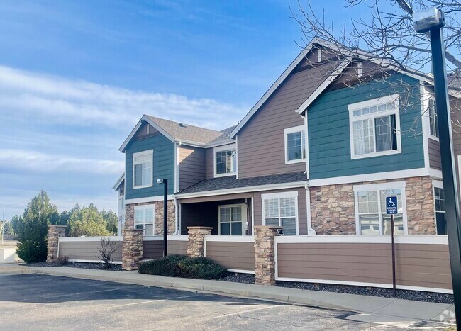 Riverdale Park Apartments for Rent with a Walk-In Closet - Thornton, CO ...