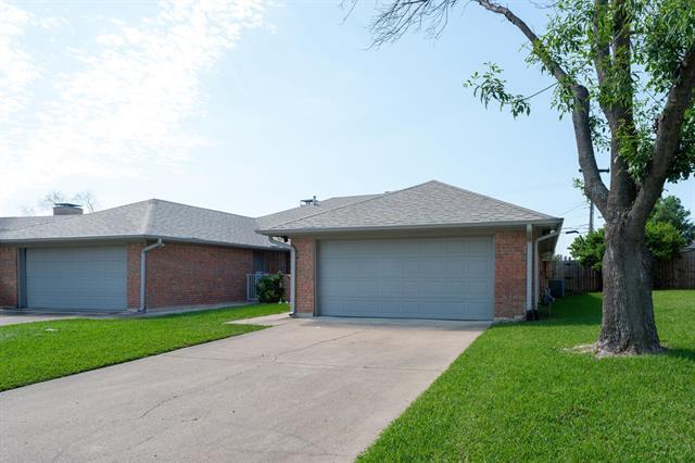 3718 Country Club Dr W, Irving, TX 75038 - Townhome Rentals in Irving ...