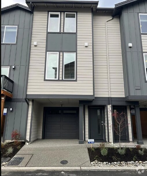 Silverwood Apartments for Rent with a Walk-In Closet - Everett, WA ...