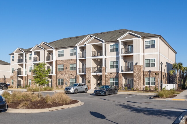 Crescent Pointe Apartments - 4650 Crescent Pointe Dr North Charleston ...
