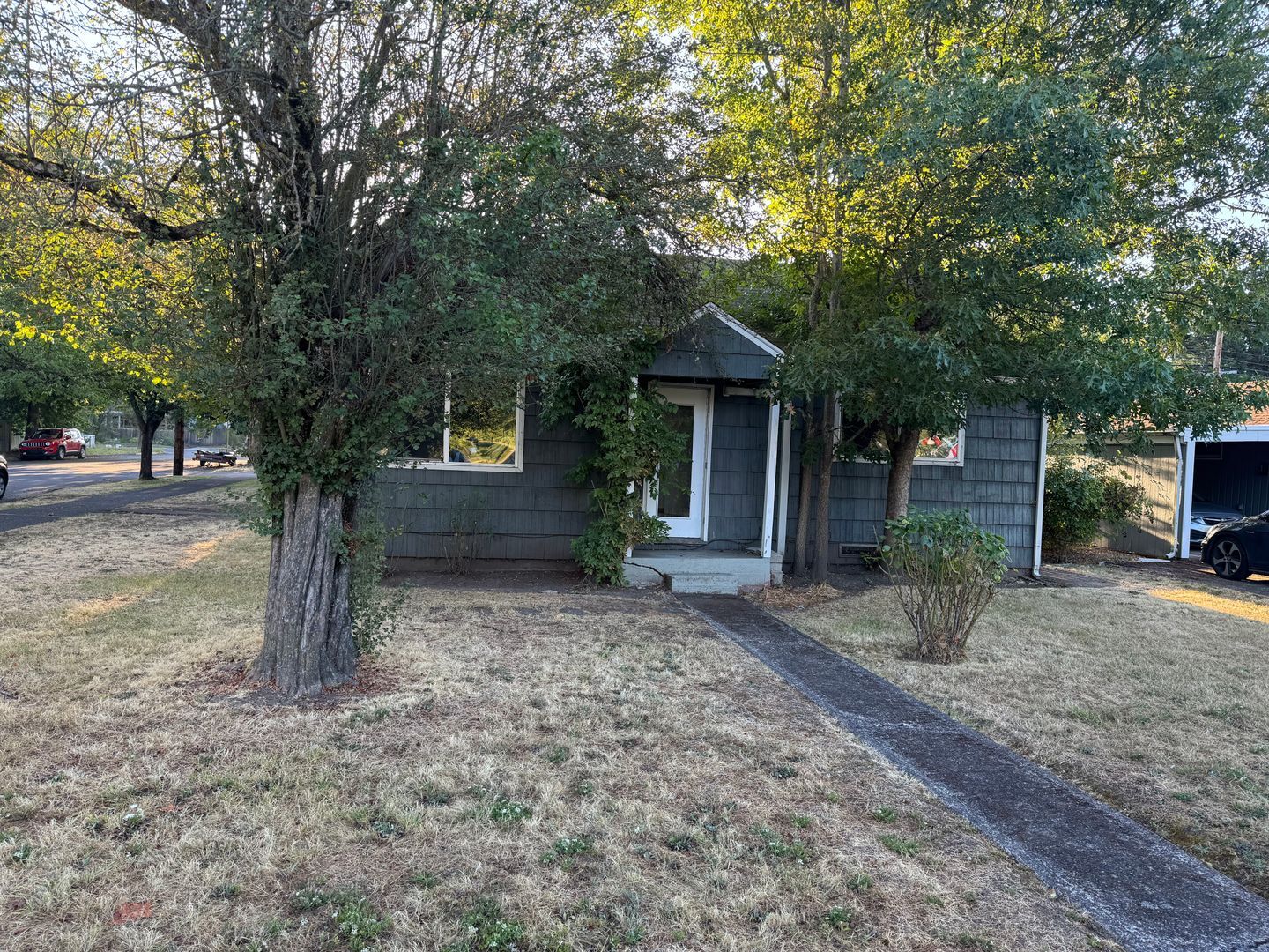 2615 Hilyard St Unit 2615 Hilyard St A, Eugene, OR 97405 - Room for ...
