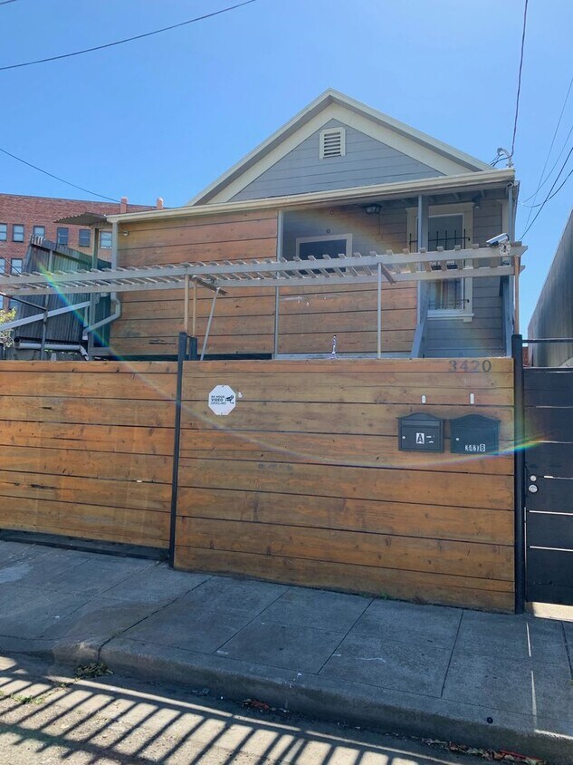 3420 Chestnut St Unit A (Upper), Oakland, CA 94608 - Room for Rent in ...