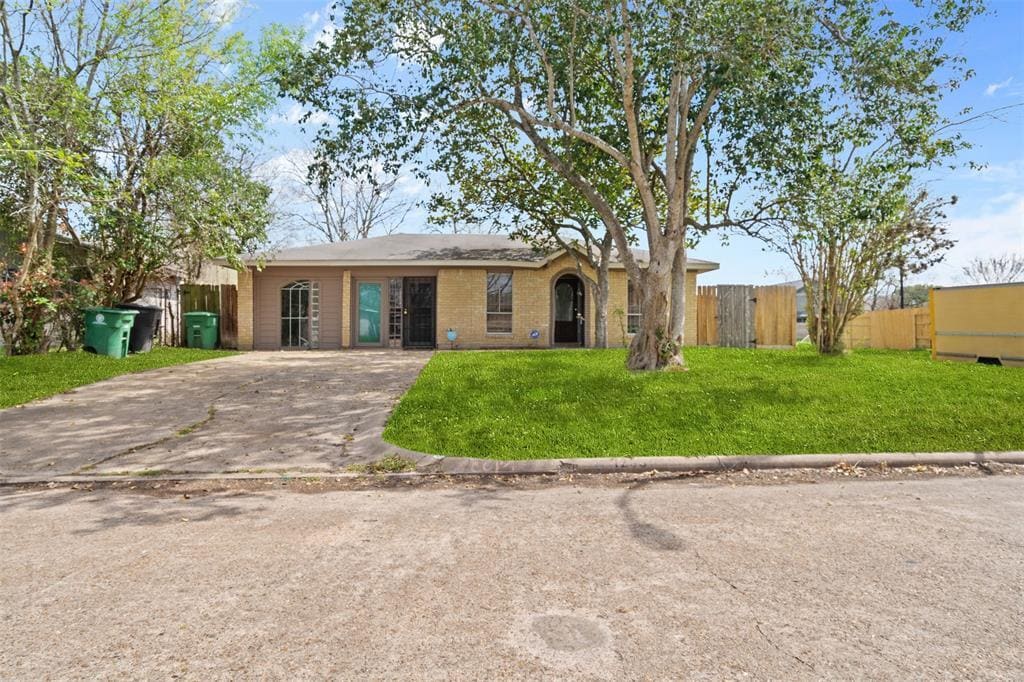 12835 Segrest Dr, Houston, TX 77047 - House Rental in Houston, TX ...