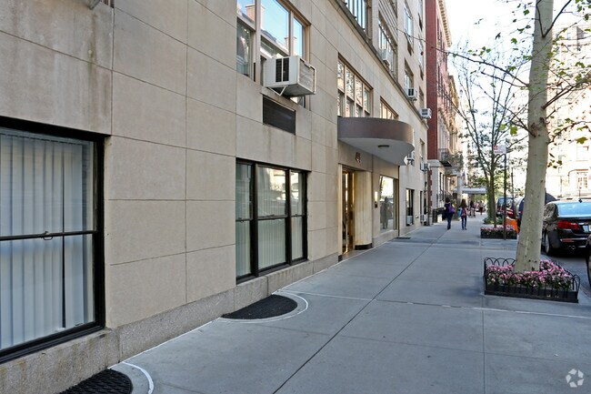 44 E 67th St, New York, NY 10065 - New York, NY, 10065 | Apartments.com