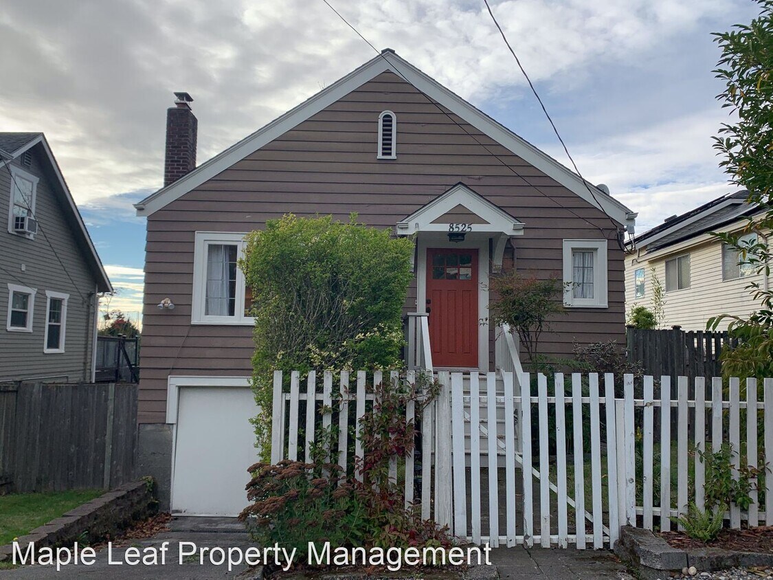 8525 Meridian Ave N, Seattle, WA 98103 - House Rental in Seattle, WA ...