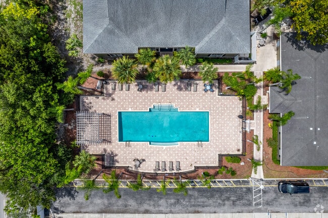 Treesdale Condominiums Apartments for Rent with High Ceilings ...