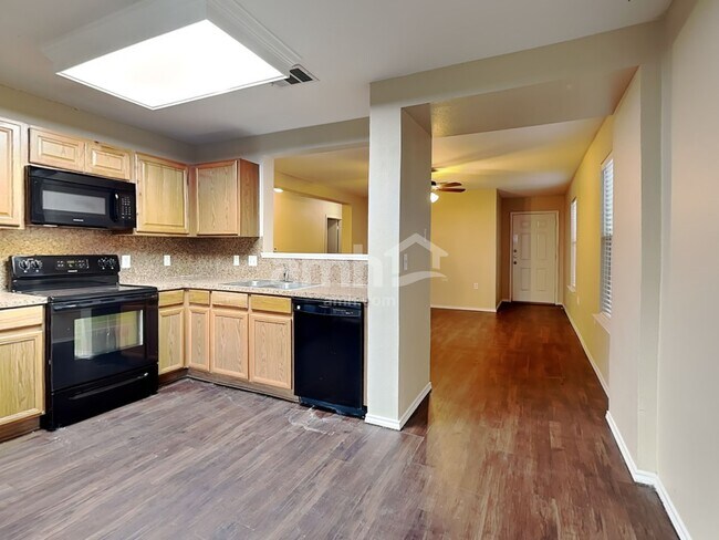 6733 Doyal Dr, Austin, TX 78747 | Apartments.com