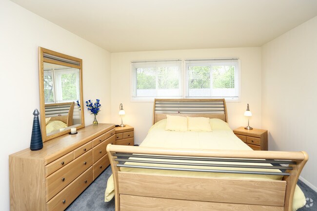 Pine Ridge - Apartments in Moline, IL | Apartments.com