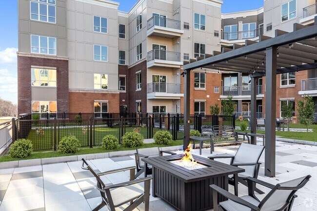 River Edge Apartments with EV Charging - 45 Rentals | Apartments.com