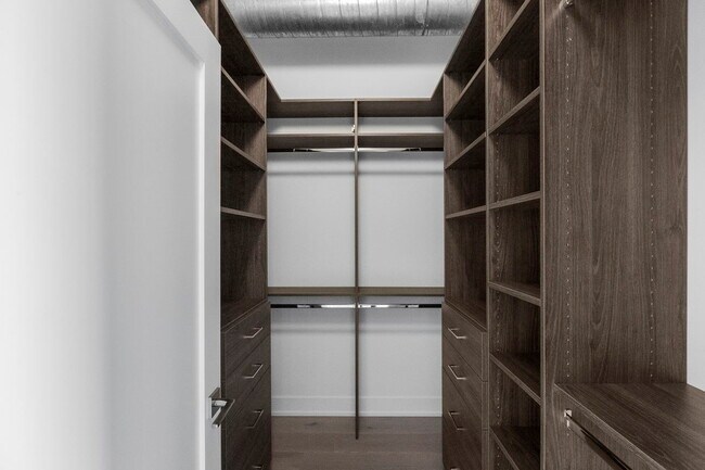 17 N Loomis St Unit 4M, Chicago, IL 60607 - Condo for Rent in Chicago ...