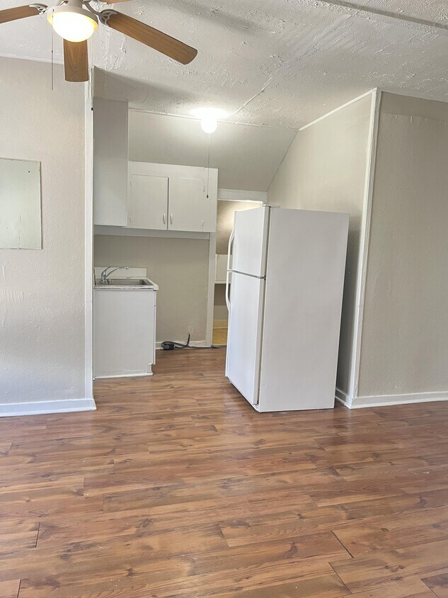 2324 Grand Ave Unit 1, Fort Myers, FL 33901 - Room for Rent in Fort ...