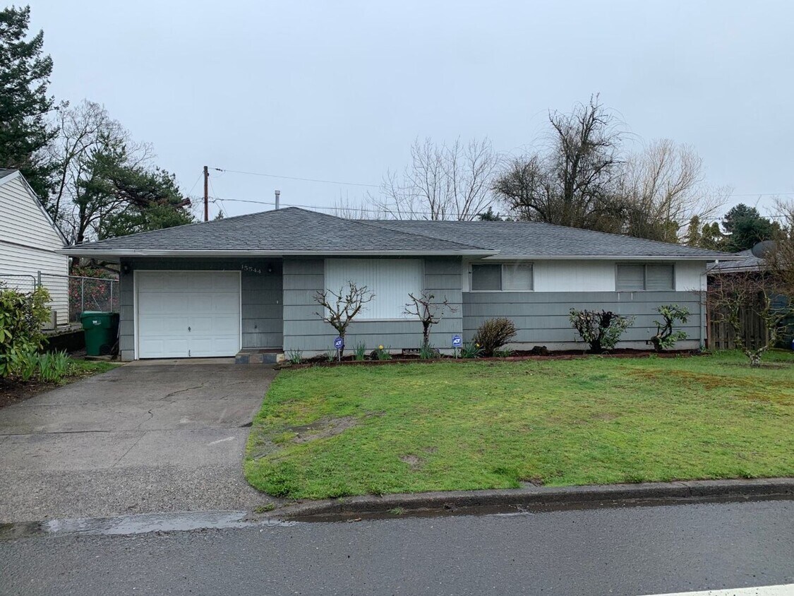 15544 SE Millmain Dr, Portland, OR 97233 - House Rental in Portland, OR ...