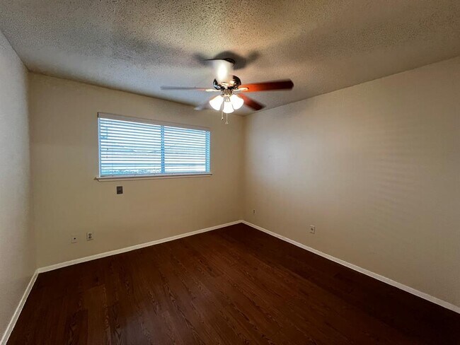 924 E Dean Keeton St Unit 121, Austin, TX 78705 - Room for Rent in ...