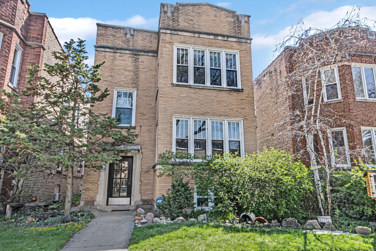 7223 N Bell Ave, Chicago, IL 60645 - House Rental in Chicago, IL ...