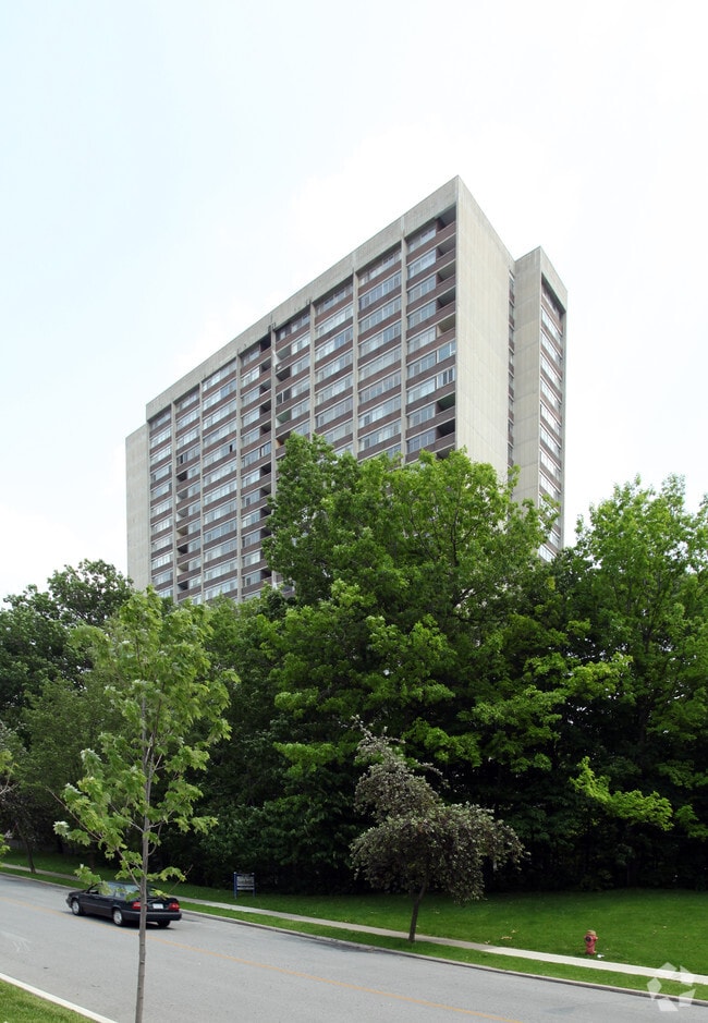 Wynford Tower - Apartments at 35 Wynford Heights Cres Toronto, ON ...