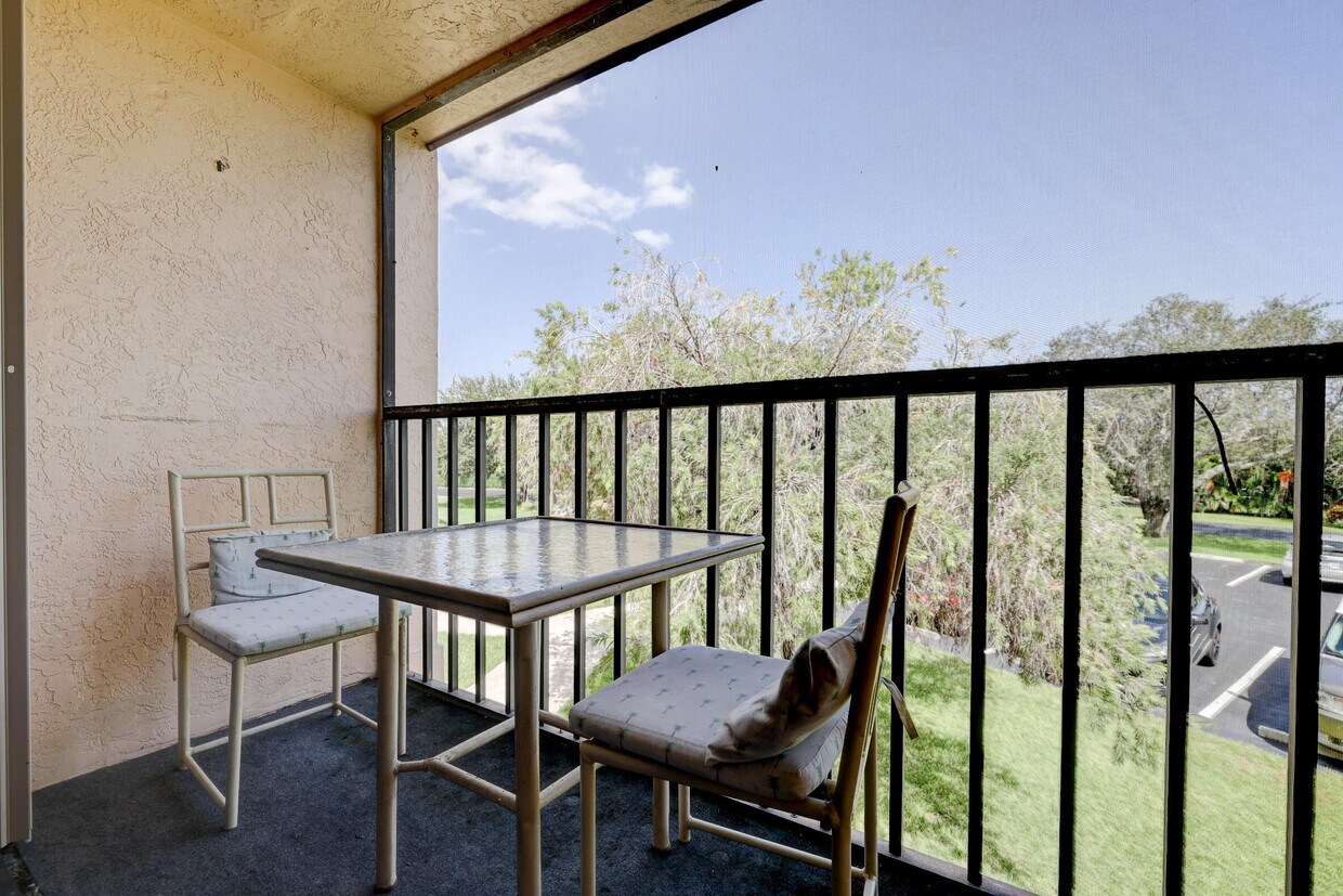 2083 NE Collins Cir Unit 8-100, Jensen Beach, FL 34957 - Condo for Rent ...