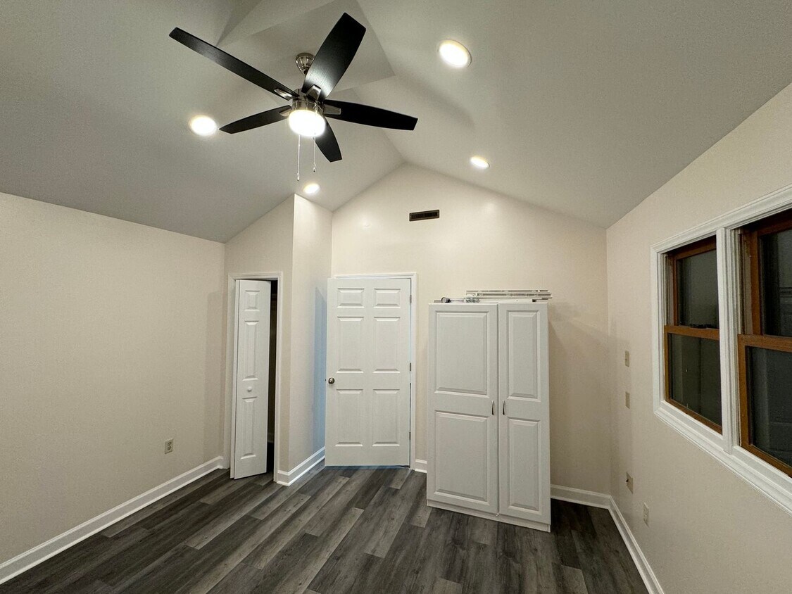 1320 N Main St Unidad 1320 N Main St, Blacksburg, VA 24060 - Habitación ...