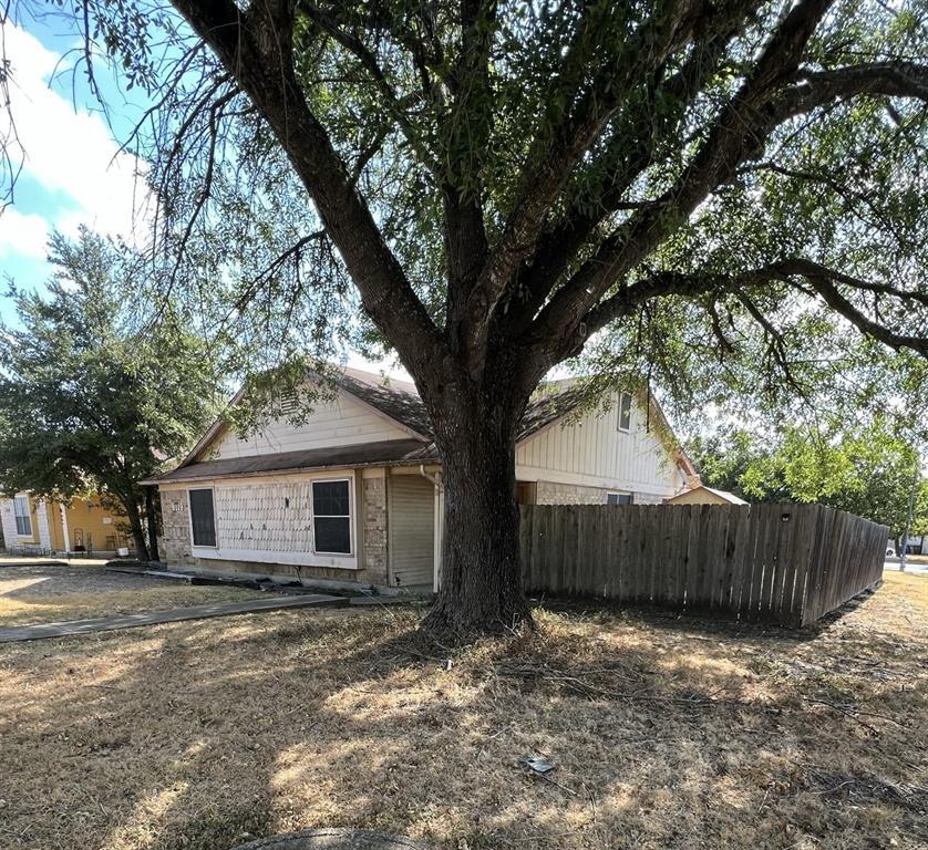 8119 West Gate Blvd, Austin, TX 78745 - Townhome Rentals in Austin TX ...