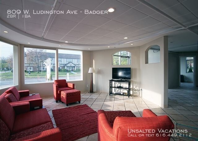 809 W Ludington Ave Unit Badger, Ludington, MI 49431 - Condo for Rent ...