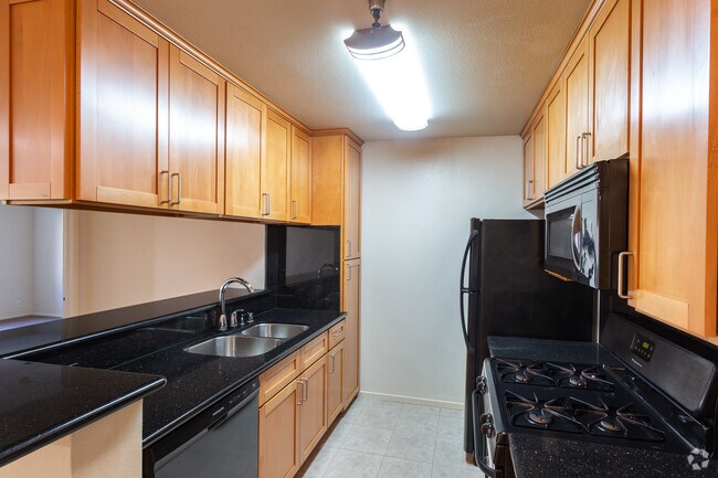 Strathmore Regency Apartments - Los Angeles, CA | Apartments.com