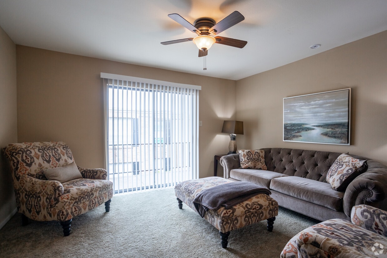 Oaks of Charleston - 16 Charleston Park Dr Houston, TX 77025 ...
