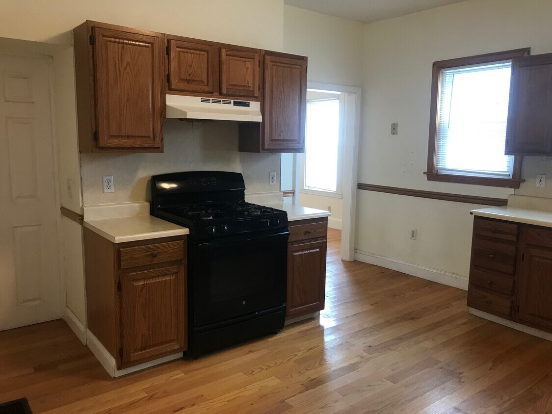 125 Spring St Unit 1, Medford, MA 02155 - 125 Spring St Medford, MA ...