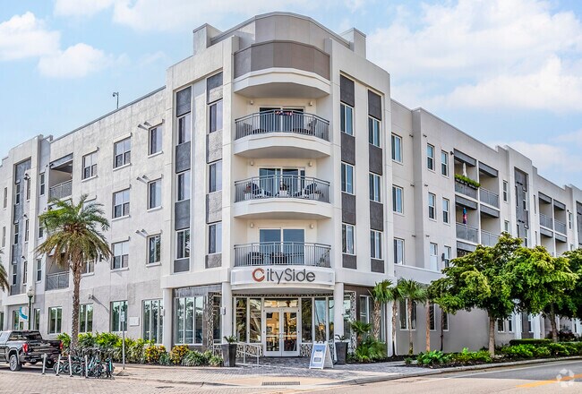 Downtown Sarasota Apartments for Rent with a Dog Park - Sarasota, FL ...