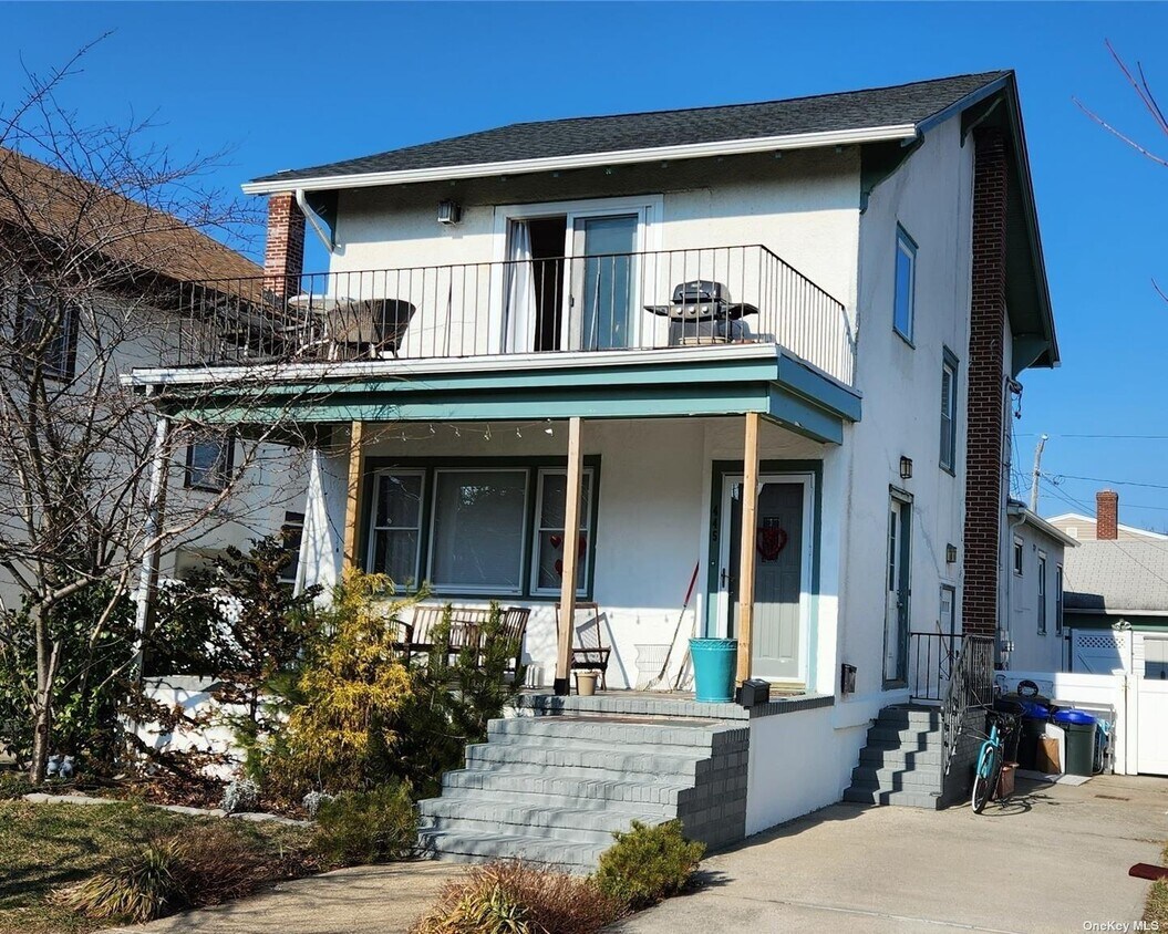 445 W Walnut St, Long Beach, NY 11561 | Apartments.com