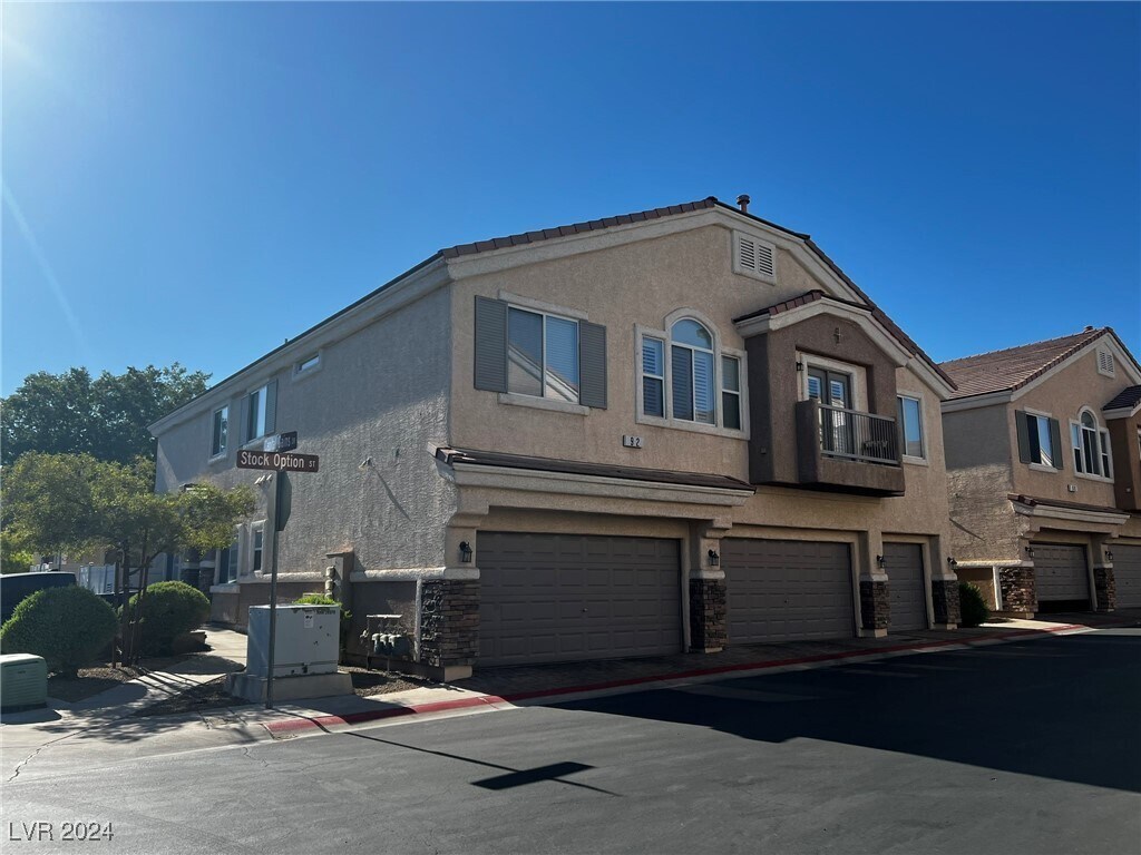 92 Stock Option St, Henderson, NV 89074 - Townhome Rentals in Henderson ...