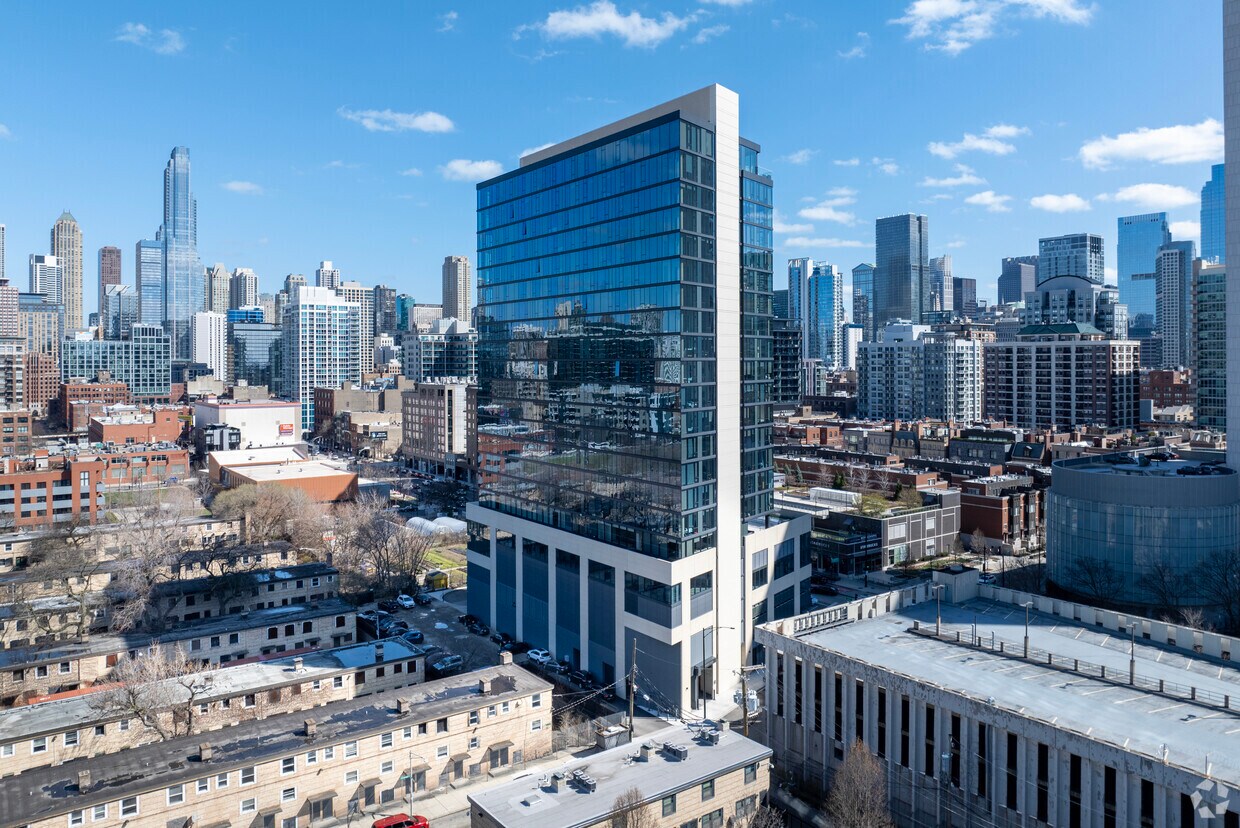 The 808 Cleveland - Apartments in Chicago, IL | Apartments.com