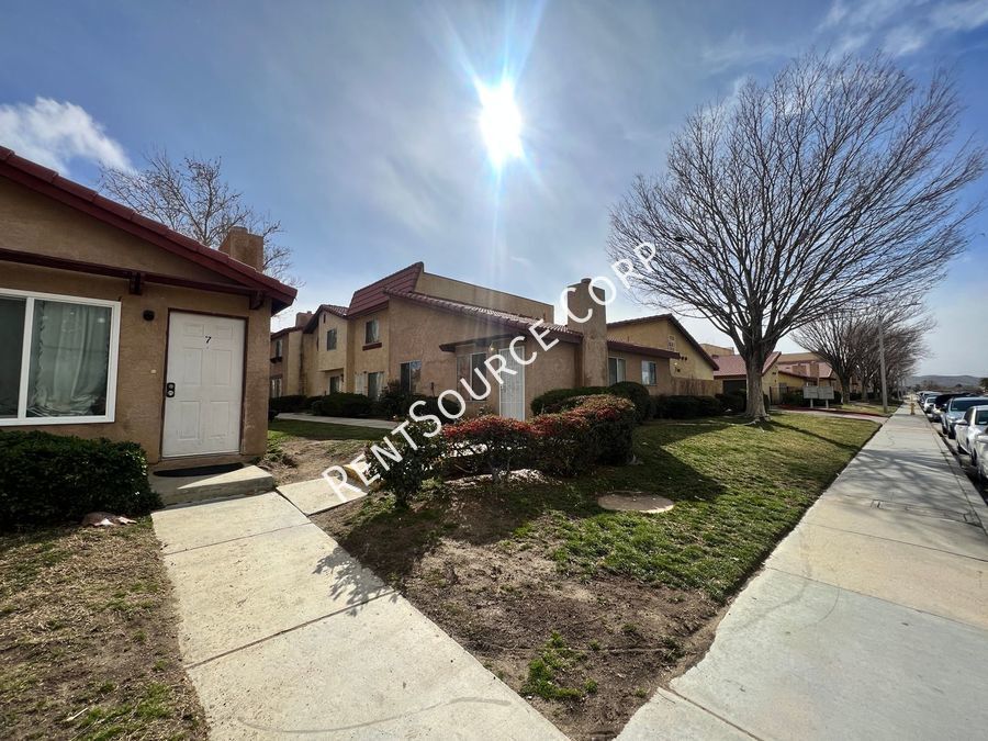 1700 E Ave Q-14 Unit #18, Palmdale, CA 93550 - Condo for Rent in ...