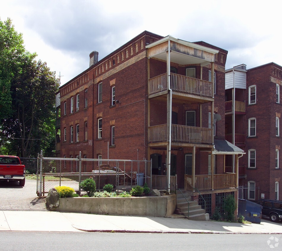 9-11 Frost St, Springfield, MA 01105 - 9-11 Frost St Springfield, MA ...