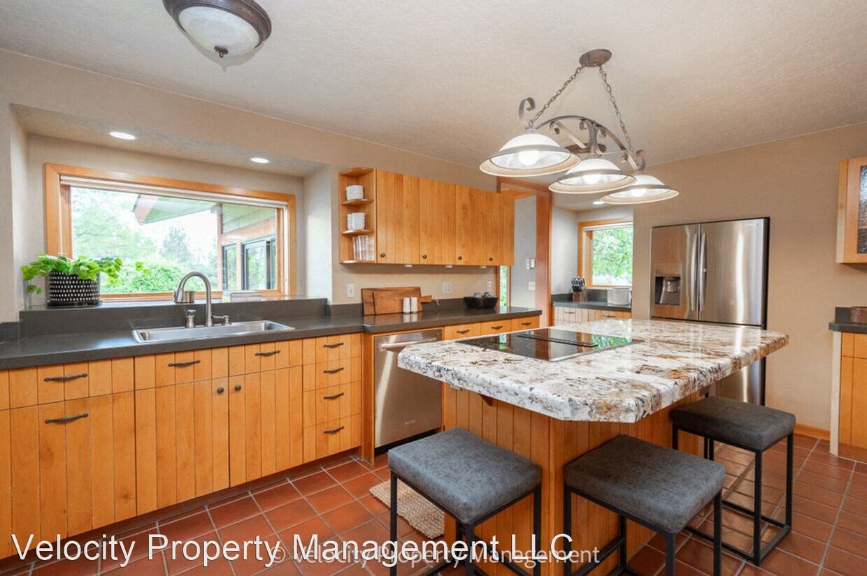 64421 Findlay Ln, Bend, OR 97701 - House Rental in Bend, OR ...