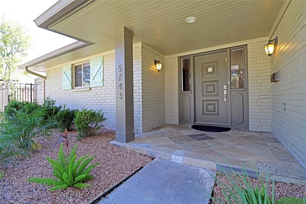 5743 Rutherglenn Dr, Houston, TX 77096 - House Rental in Houston, TX ...