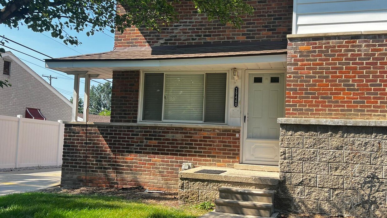 29440 Robert Dr, Livonia, MI 48150 - Condo for Rent in Livonia, MI ...