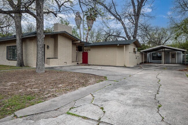 200 W Duke St, Del Rio, TX 78840 - House Rental in Del Rio, TX ...