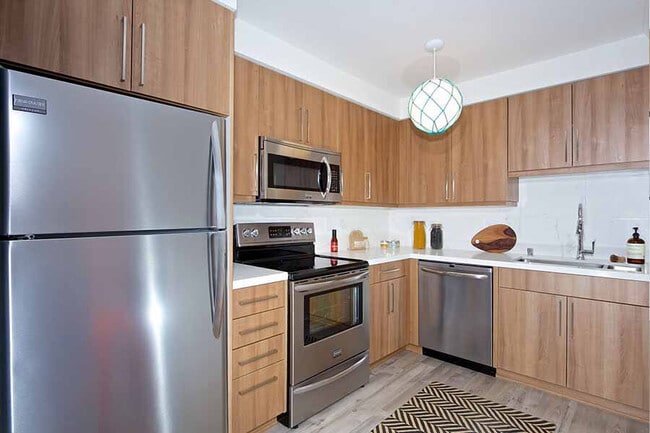 Bayside at Coronado - Apartments in Coronado, CA | Apartments.com