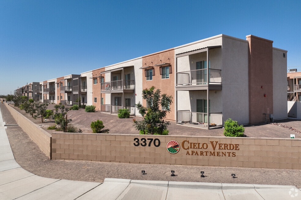 907 W 21st St Unit Fourplex - 907 W 21st St, Yuma, AZ 85364 - Room for ...