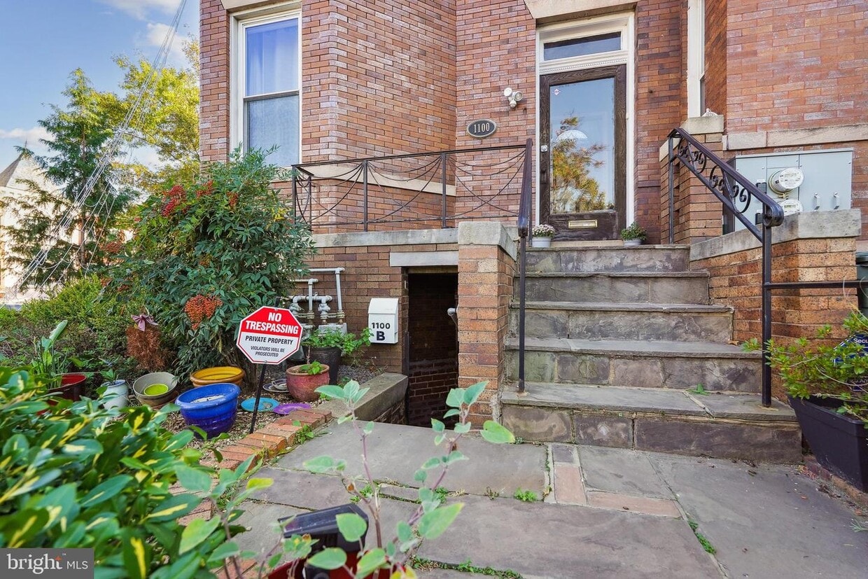 1100 Irving St NW, Washington, DC 20010 - House Rental in Washington ...