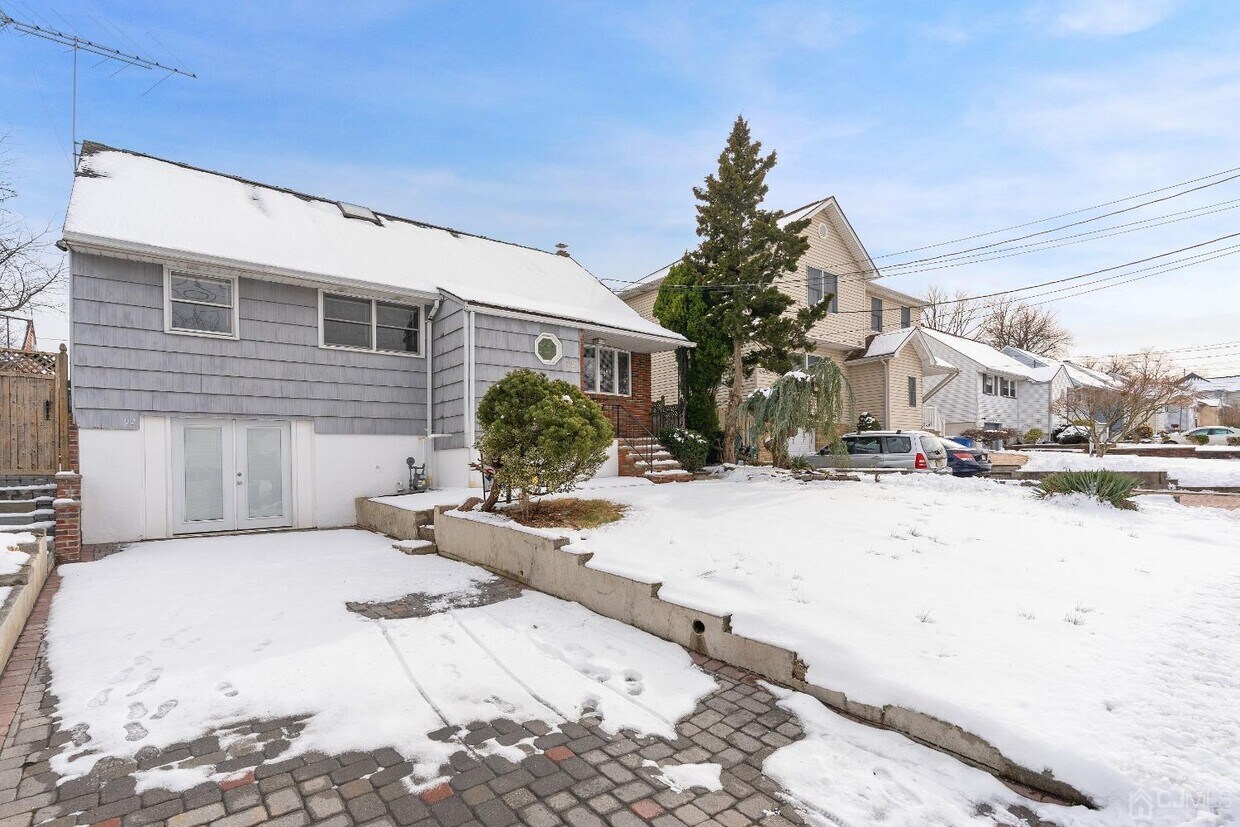 92 Isabelle St, Metuchen, NJ 08840 - House Rental in Metuchen, NJ ...