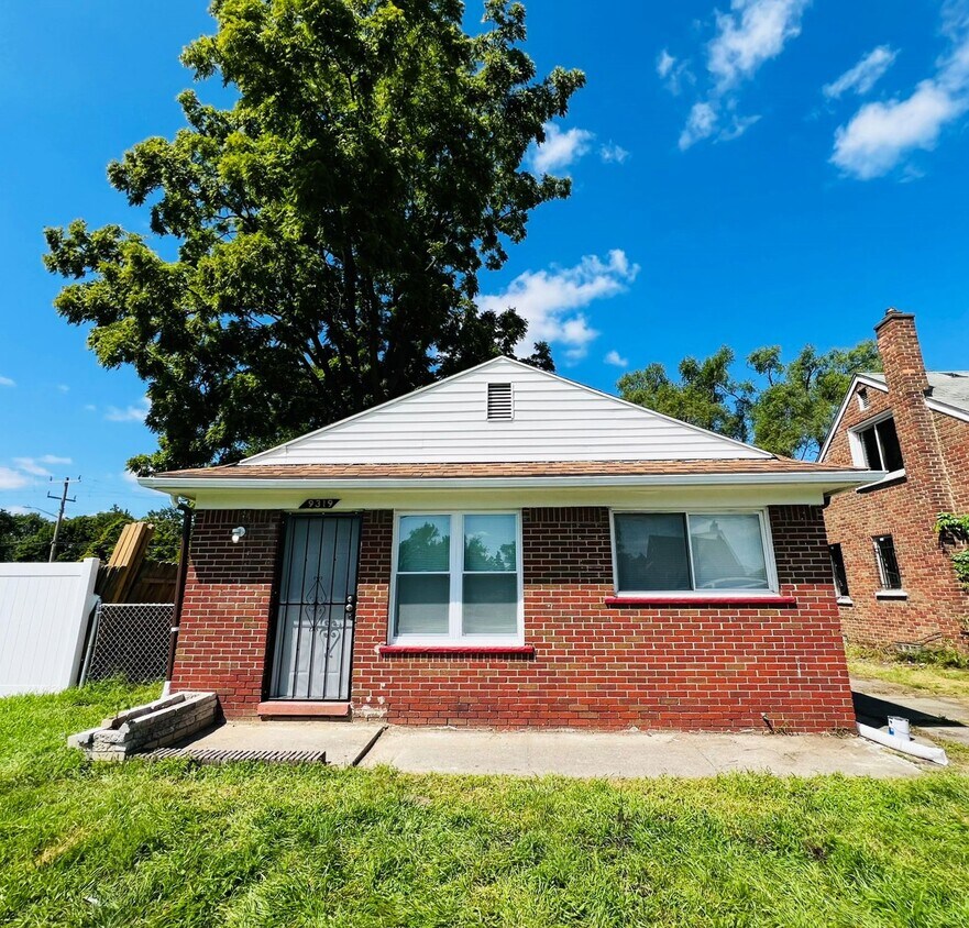 9319 Schaefer Hwy, Detroit, MI 48228 - House Rental in Detroit, MI ...