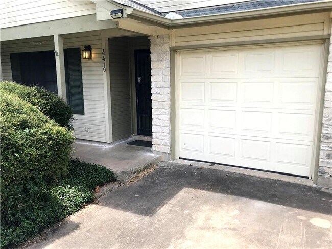 4419 Silverstone Dr, Austin, TX 78744 - House Rental in Austin, TX ...
