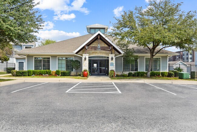 Park Place at Loyola Apartments - Apartments in Austin, TX | Apartments.com