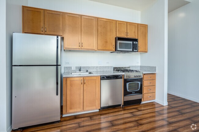 Cesar Chavez Park Apartments for Rent with a Walk-In Closet ...