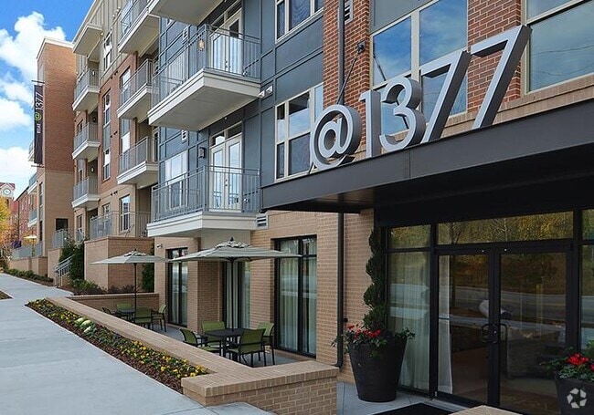 Peachtree Road Park Apartments for Rent with Hardwood Floors - Atlanta ...